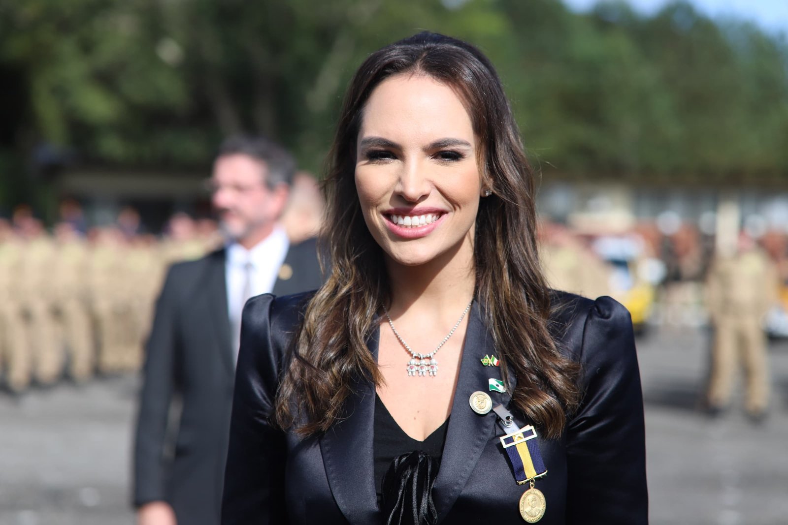 Deputada Maria Victoria (PP) recebe a Medalha Coronel Sarmento, a mais ...